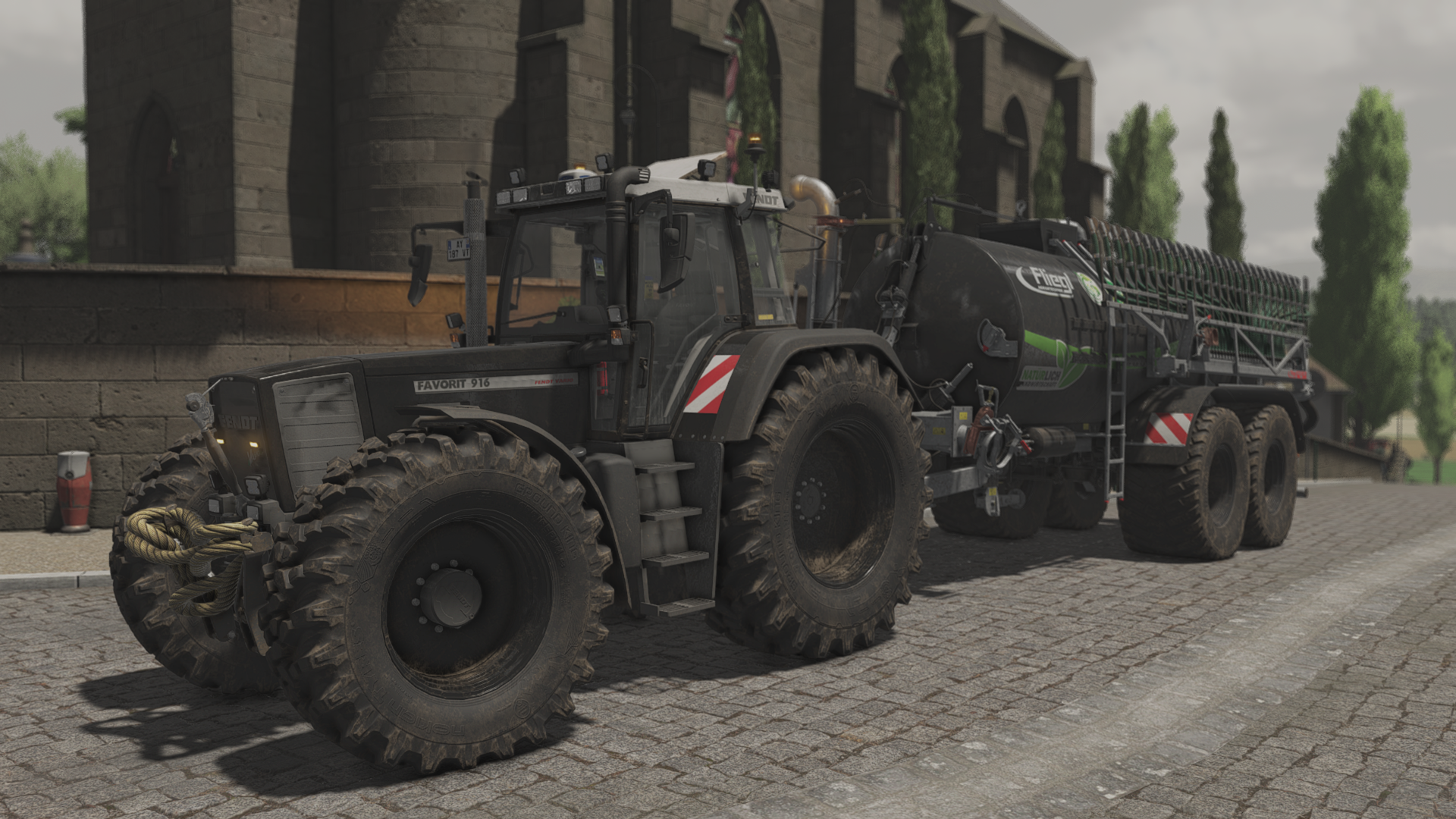 Fendt Favorit 800/900 Crawlers, Forest, IC V1.0.2 – FS22 mod